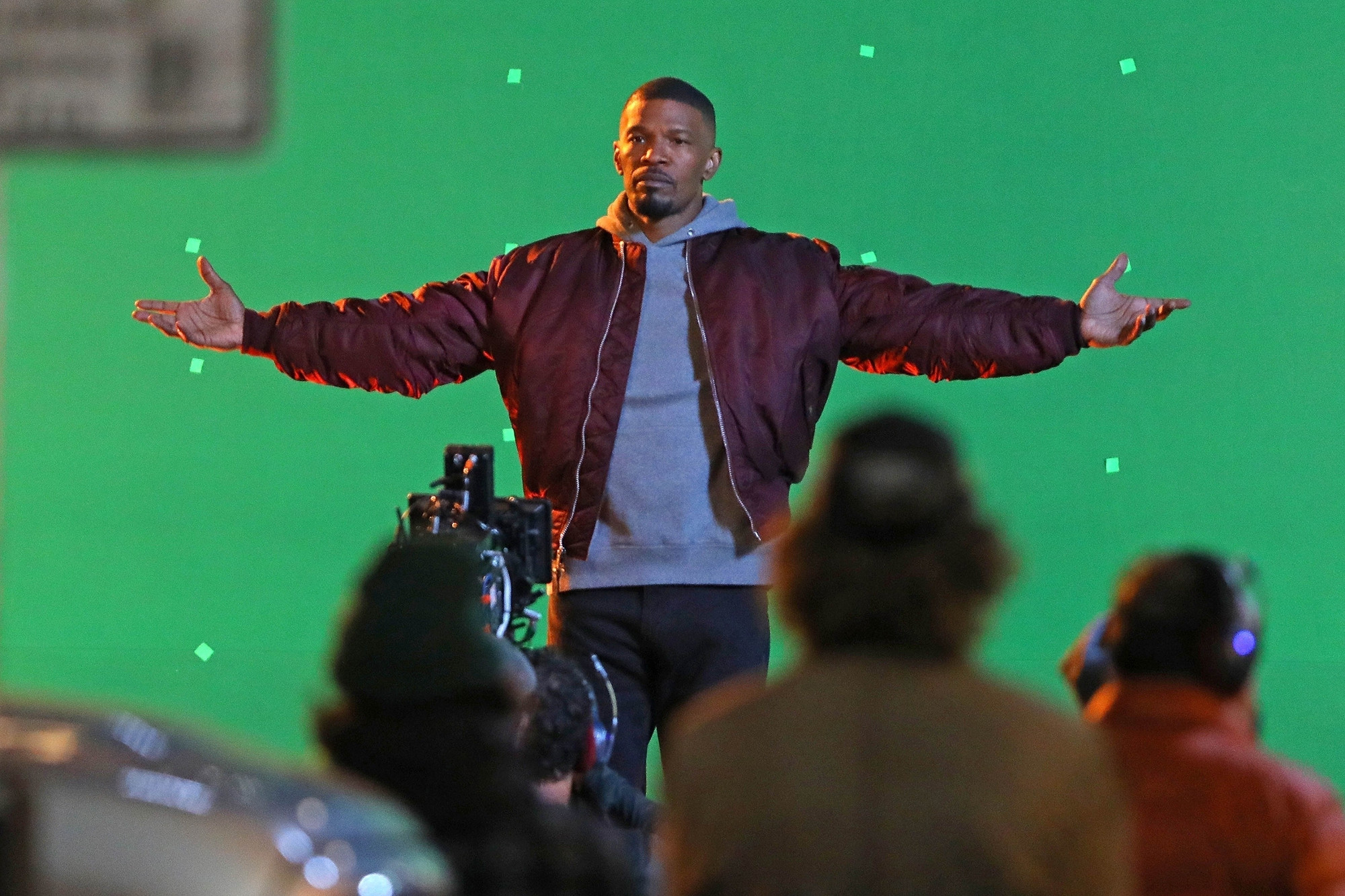 Best star snaps of the week: Celebs take to the green screen and more