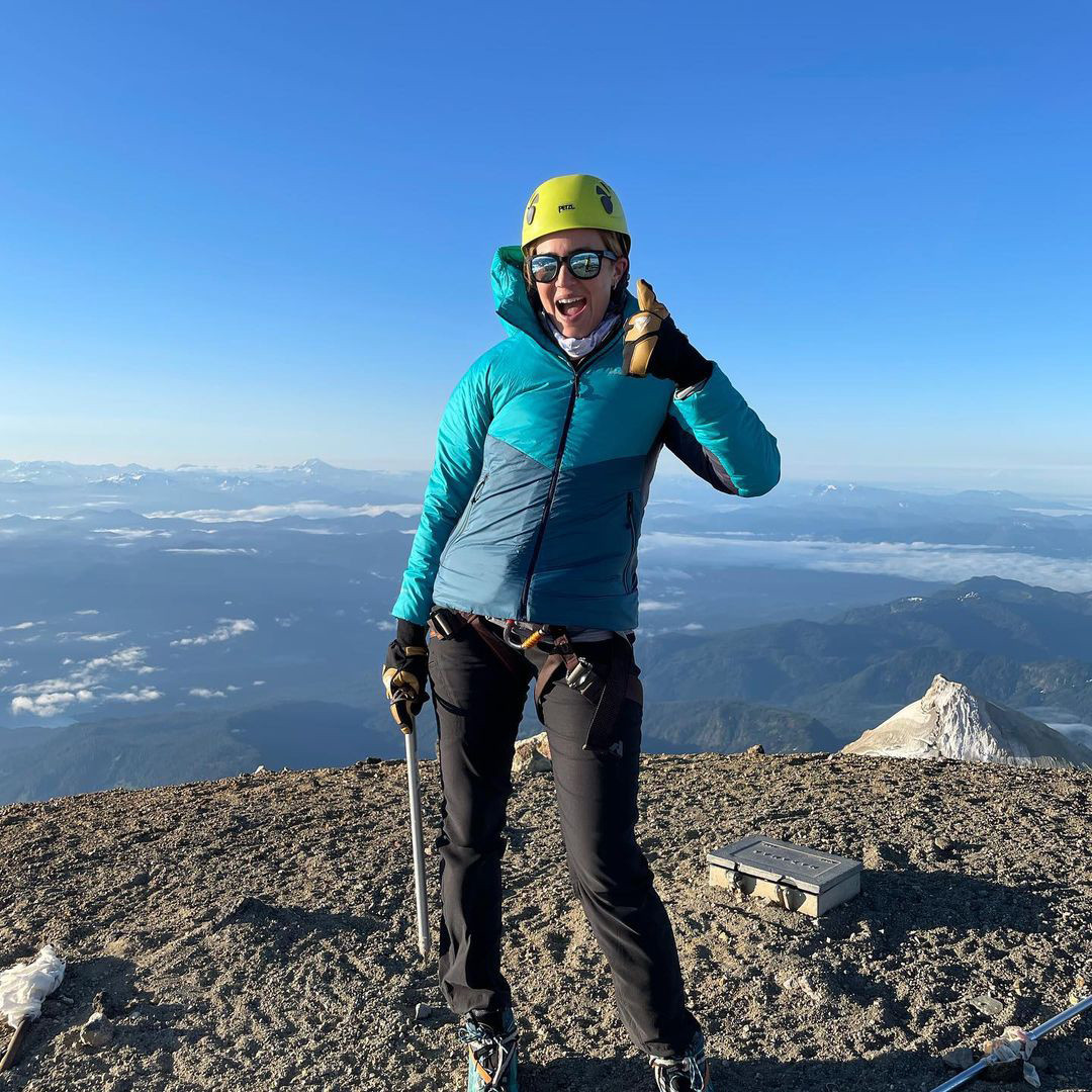 Chris Meloni looks buff and bald on set and more star snaps